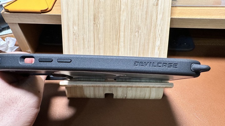 不專業開箱『DEVILCASE 惡魔防摔殼PRO 2』開箱分享。 - Mobile01